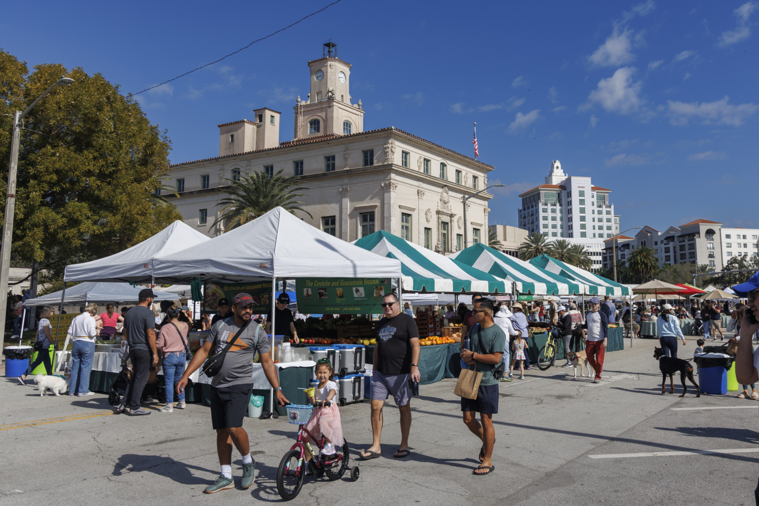 Strolling the Farmers Markets - Coral Gables Magazine