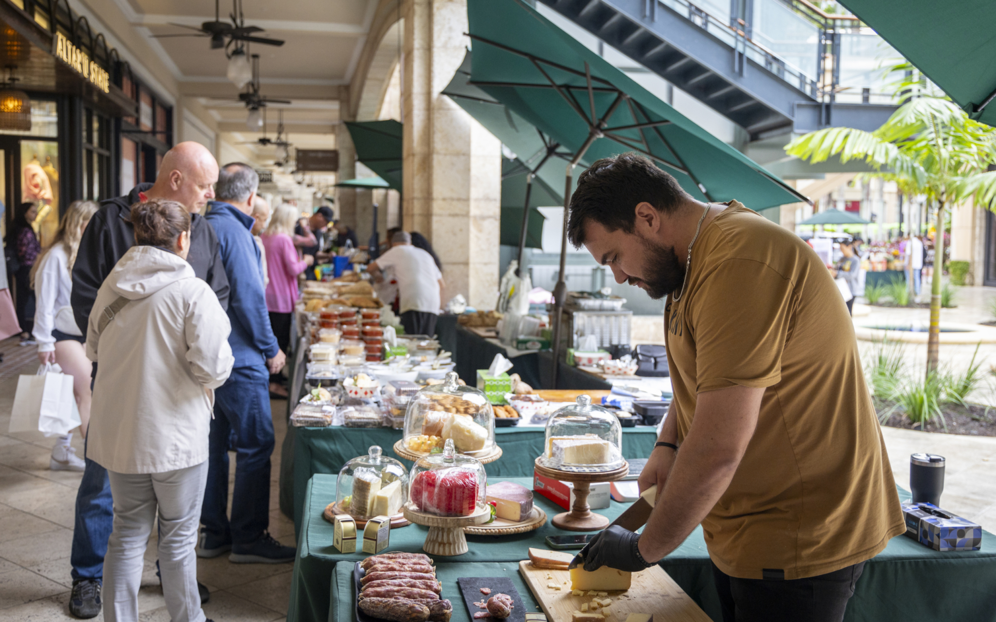 Strolling the Farmers Markets - Coral Gables Magazine